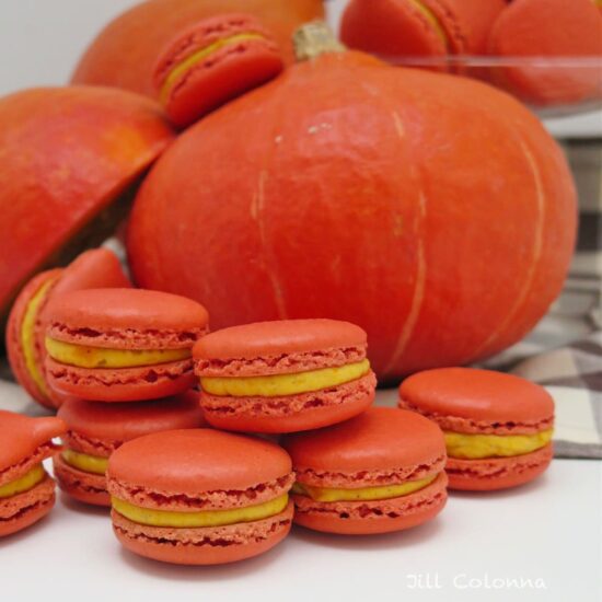 Pumpkin Spice Macarons & Roasted Red Kuri Squash Filling - Mad about ...