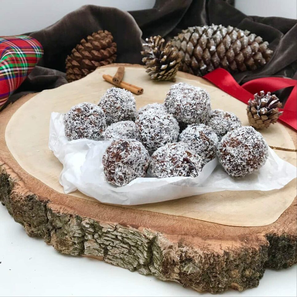 Homemade Scottish Macaroon Bar snowballs