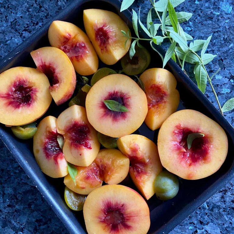 French peaches and nectarines (Guide to differences and recipes)